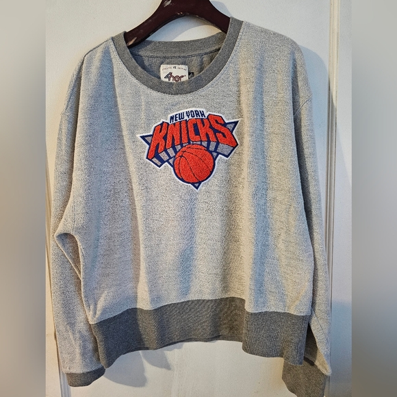 NBA | Sweaters | Vintage Nba New York Knicks Womens Sweatshirt Crewneck ...